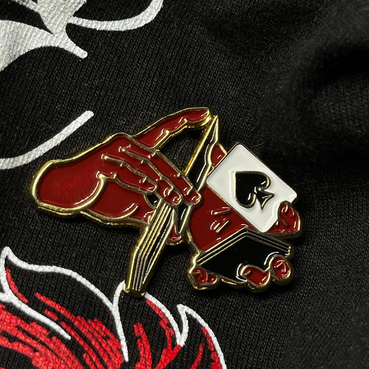 RAVN IIII Art of Cardistry Enamel Pin – Stockholm17